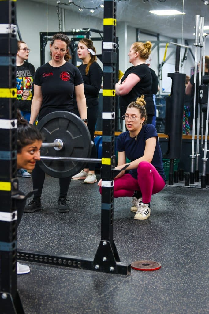 How To Find a Powerlifting Coach - Metronomesurveys